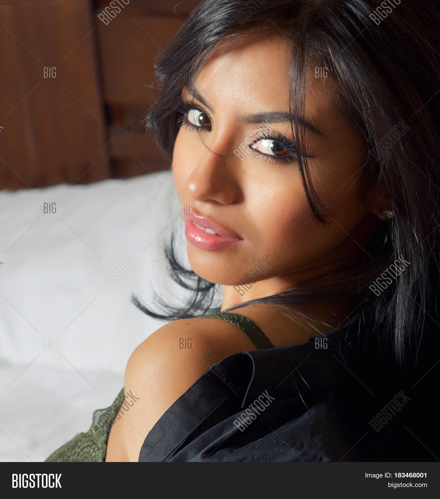 Beautiful Woman Image & Photo (Free Trial) | Bigstock