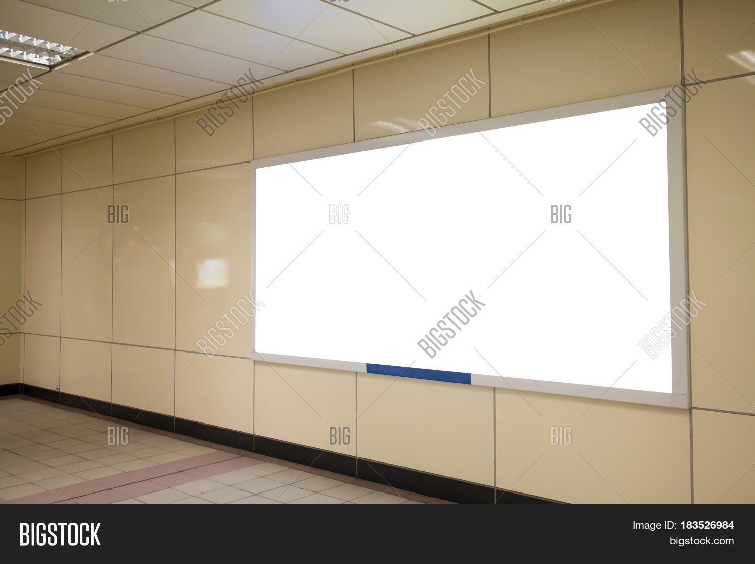 Blank Billboard MRT Image & Photo (Free Trial) | Bigstock