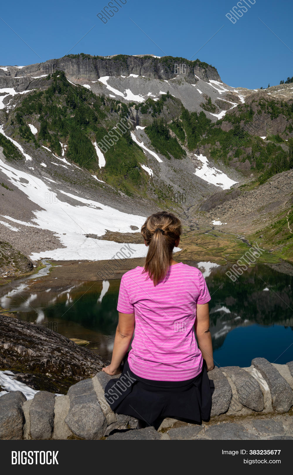 Woman Back Facing Image & Photo (Free Trial) | Bigstock