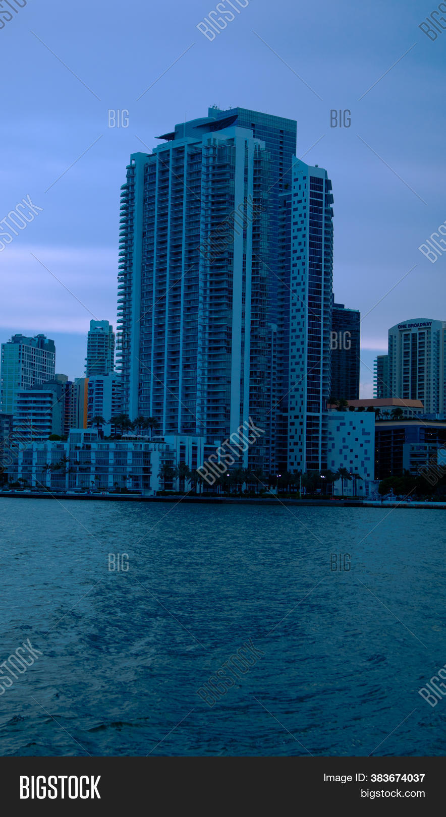 Close- Shot High Rise Image & Photo (Free Trial) | Bigstock