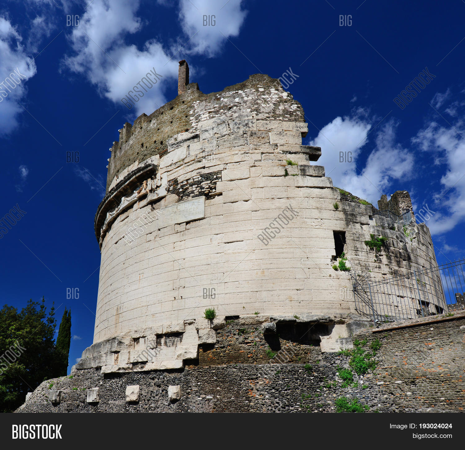 Ancient Roman Tomb Image & Photo (Free Trial) | Bigstock