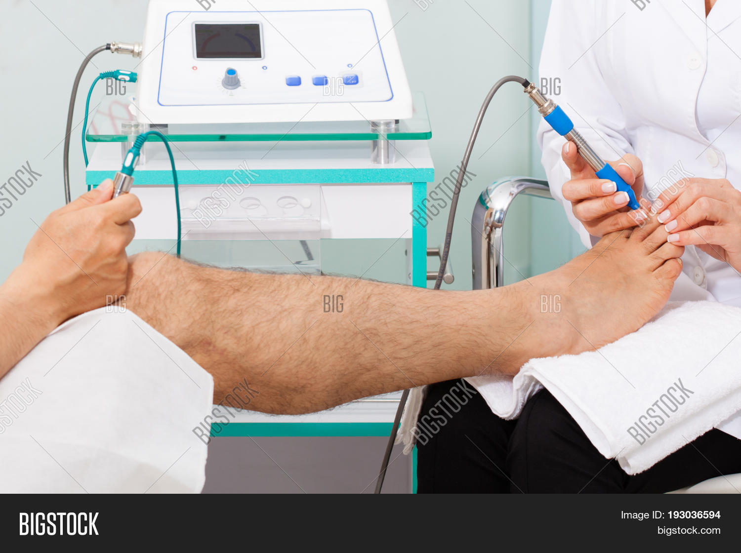 Doctor Using Electro Image & Photo (Free Trial) | Bigstock