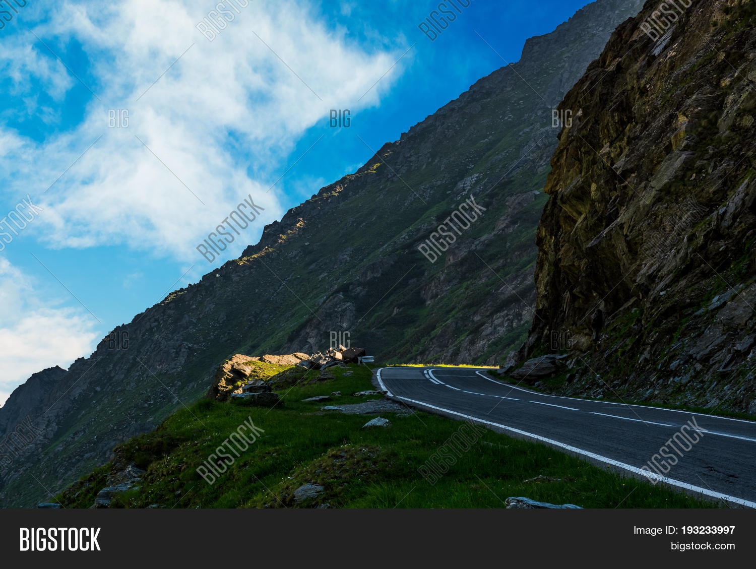 Road On Edge Mountain Image & Photo (Free Trial) | Bigstock