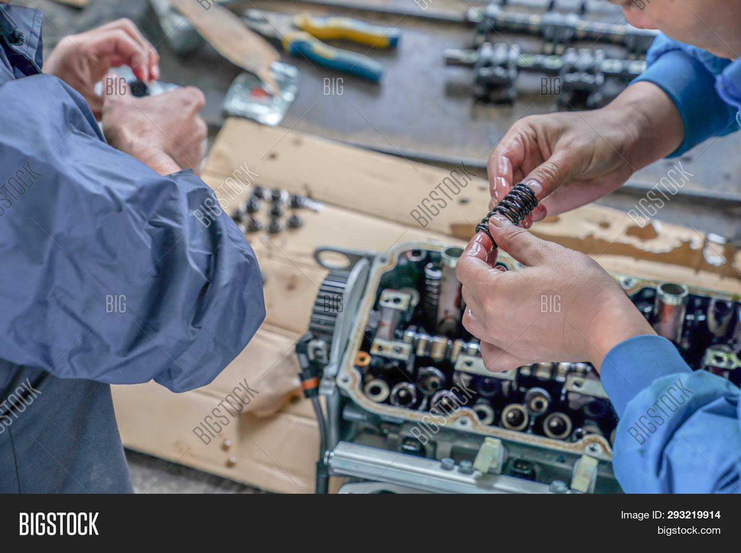 2 Mechanic Men Try Fix Image & Photo (Free Trial) | Bigstock