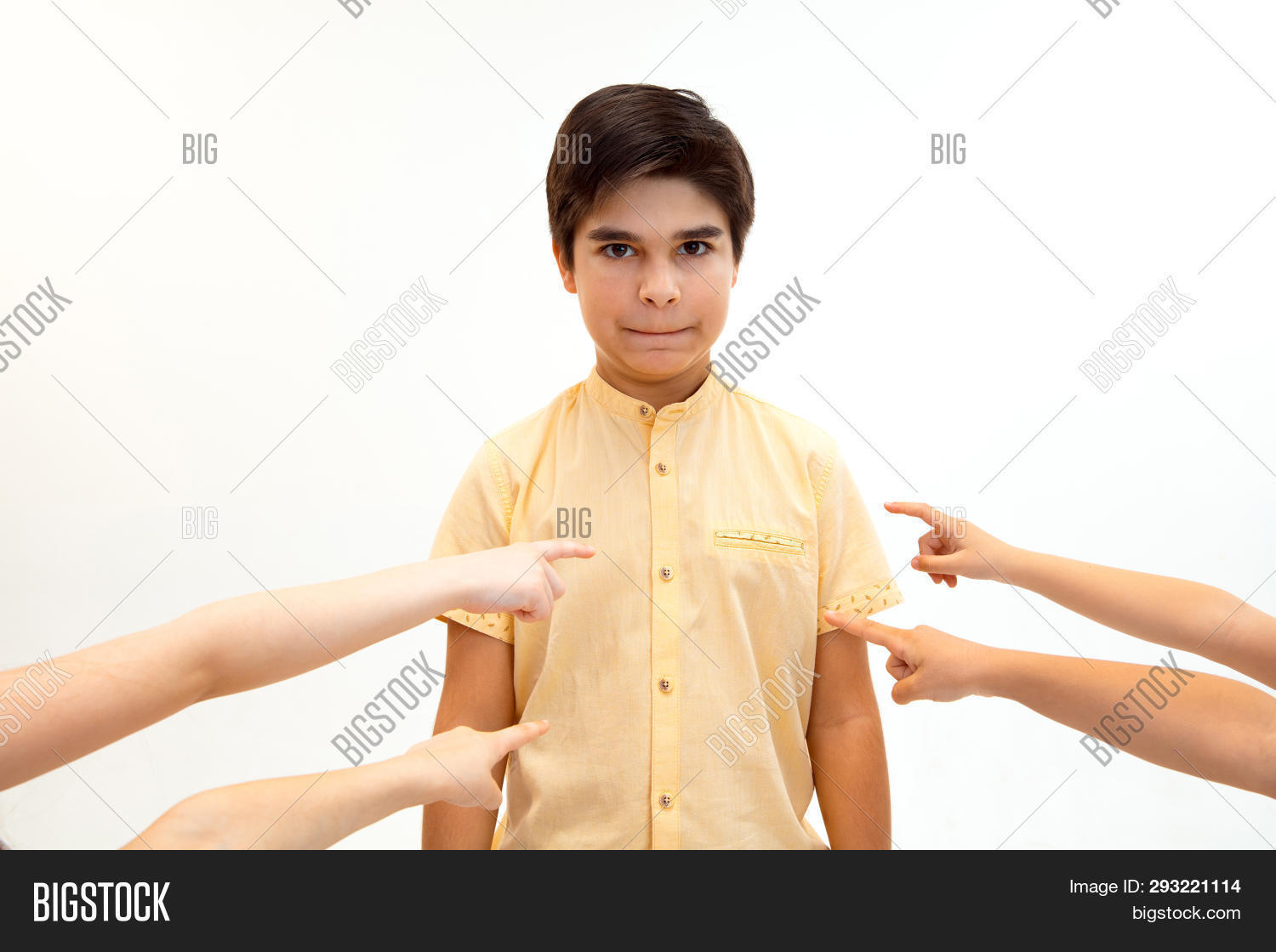 Imagen y foto Little Boy Standing (prueba gratis) | Bigstock