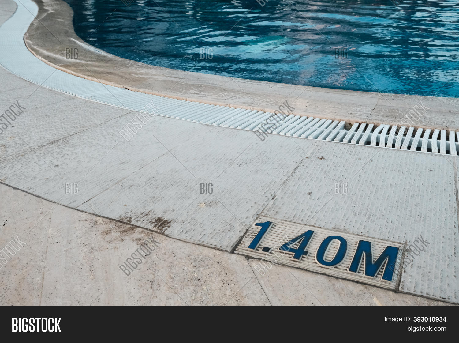 Shallow Swimming Pool Image & Photo (Free Trial) | Bigstock