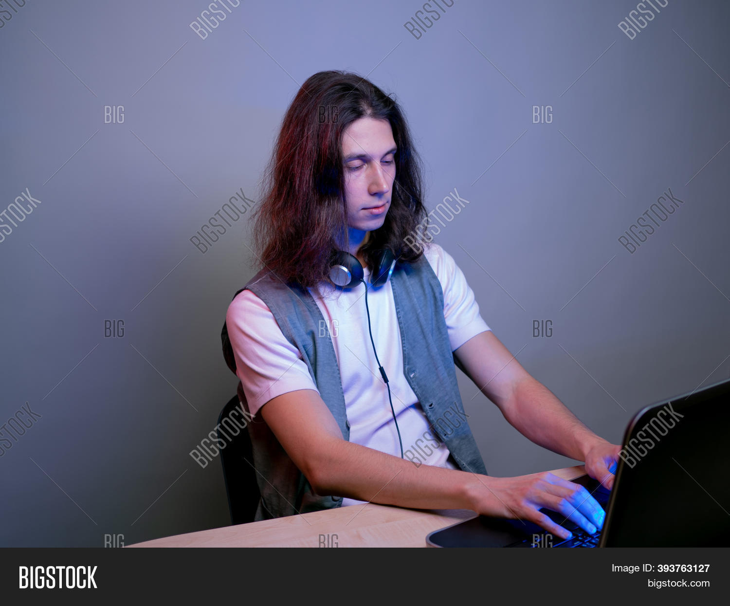 Geek Guy Learning New Image & Photo (Free Trial) | Bigstock