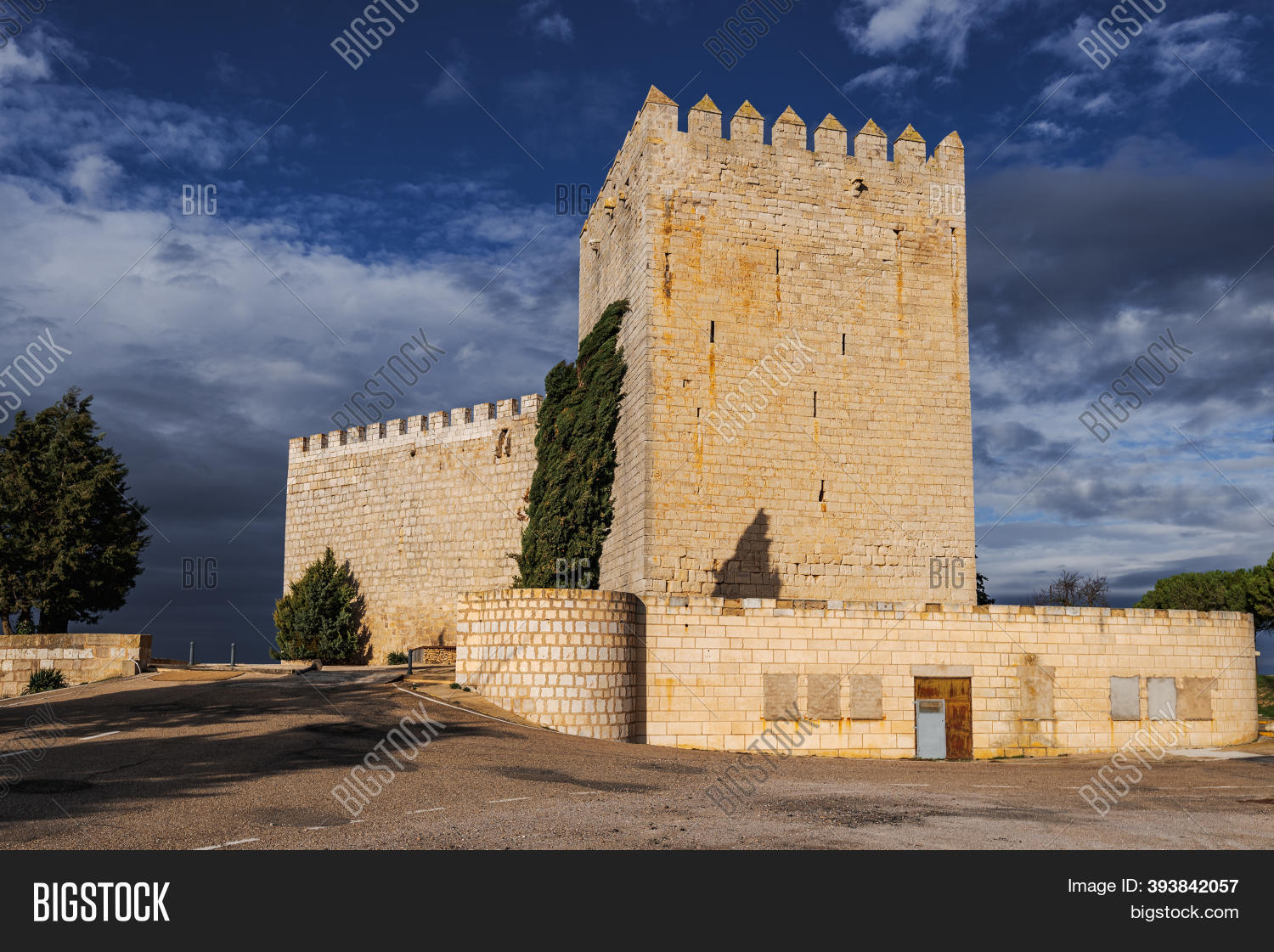 Romanesque Castle Image & Photo (Free Trial) | Bigstock