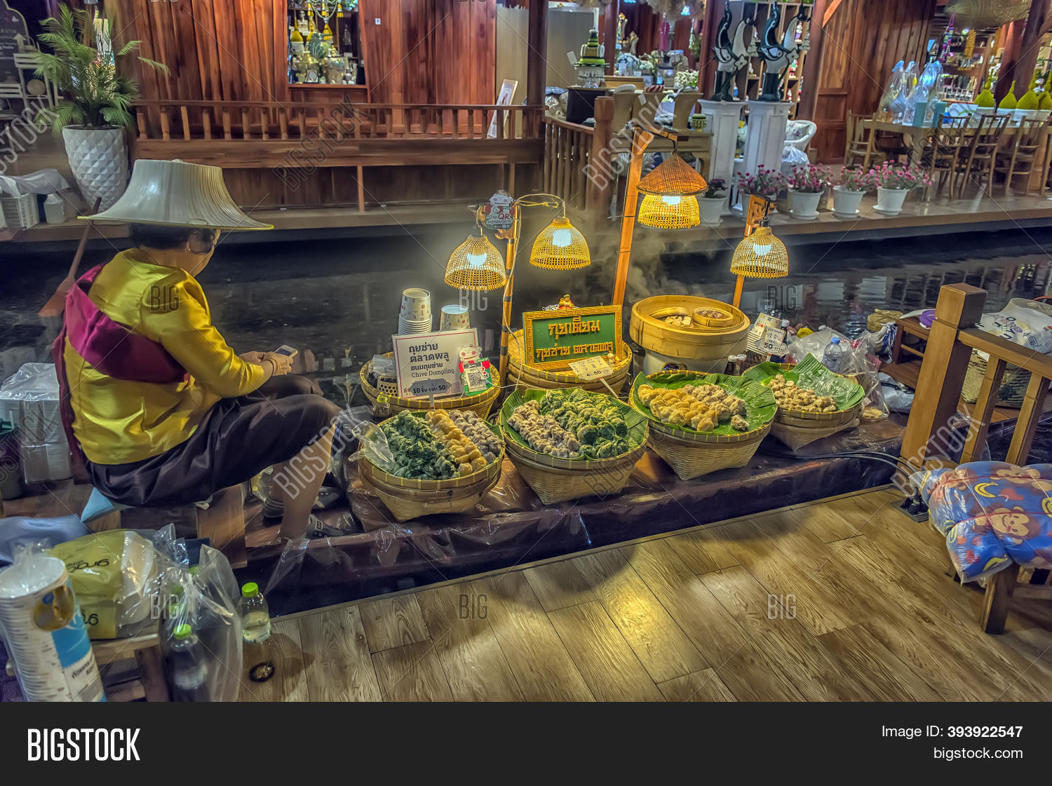 Iconsiam Shopping Image & Photo (Free Trial) | Bigstock