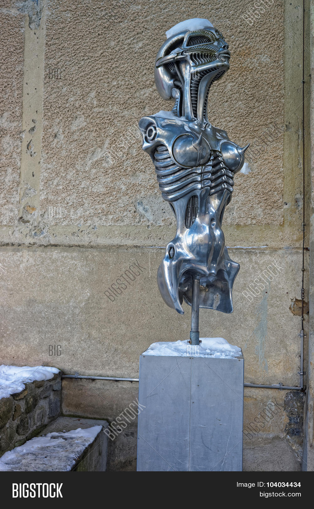 Metal Statue Alien Hr Image & Photo (Free Trial) | Bigstock