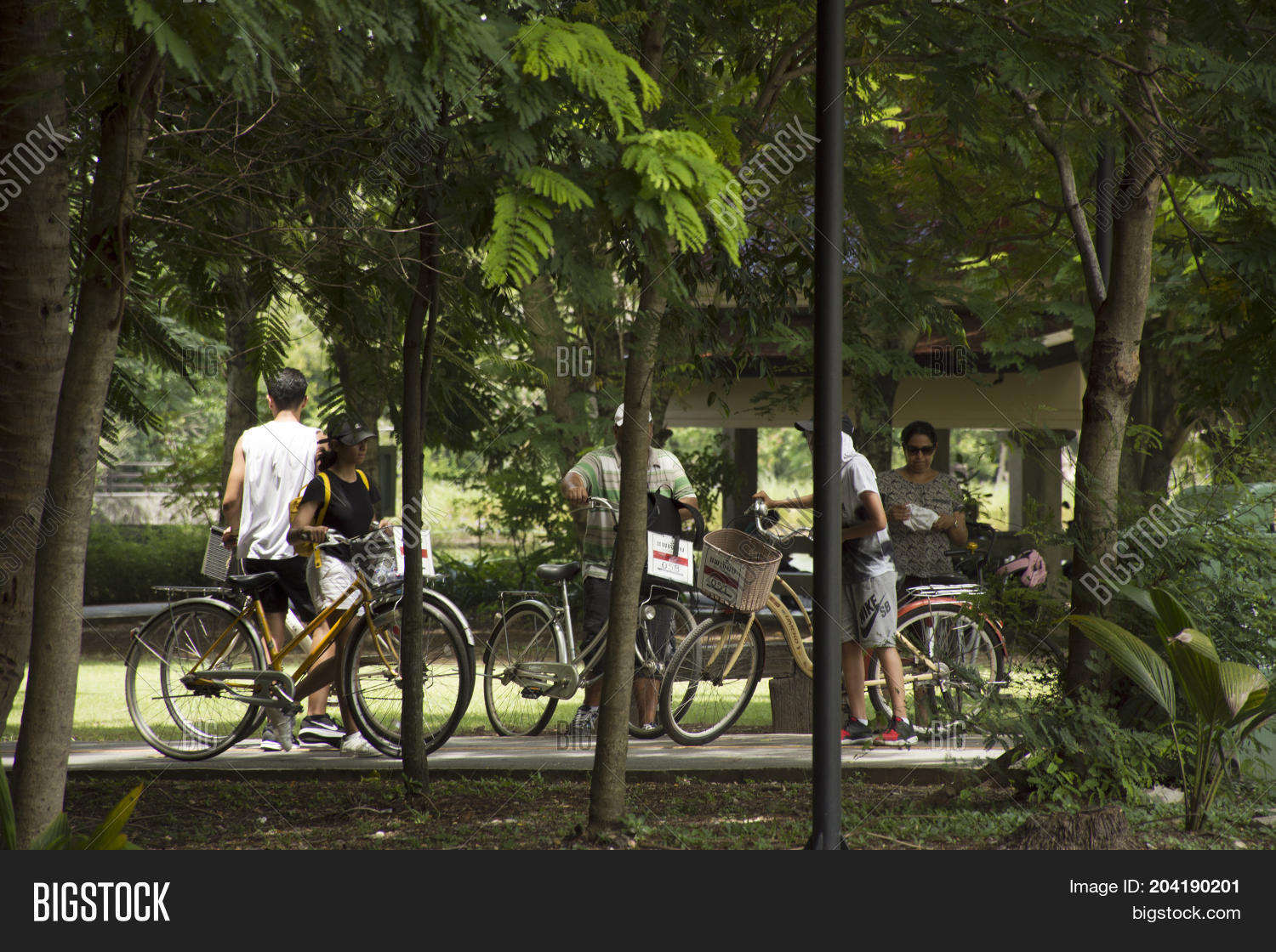 Travelers People Image & Photo (Free Trial) | Bigstock