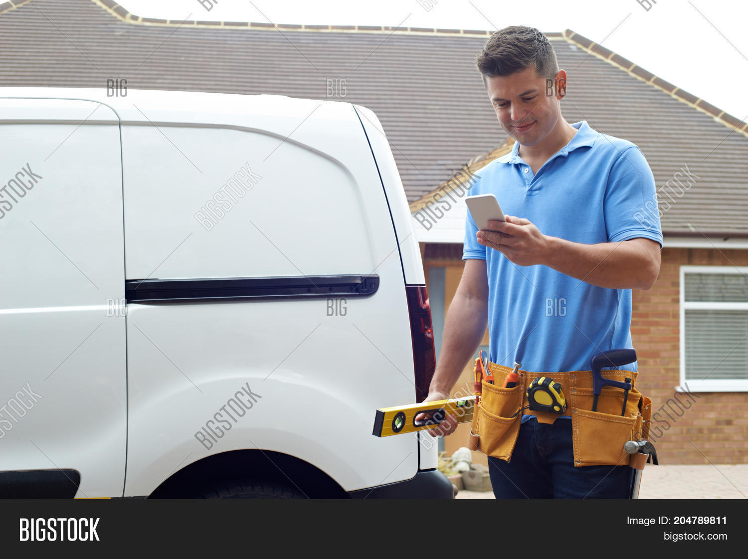Builder Van Texting On Image & Photo (Free Trial) | Bigstock
