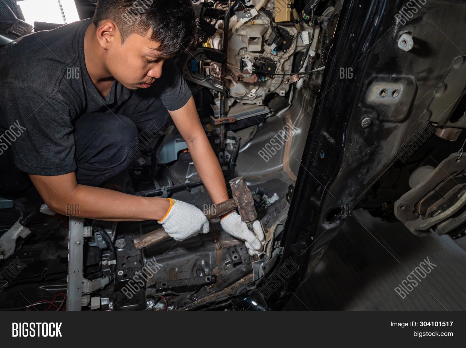 Repairer Car Body Uses Image & Photo (Free Trial) | Bigstock