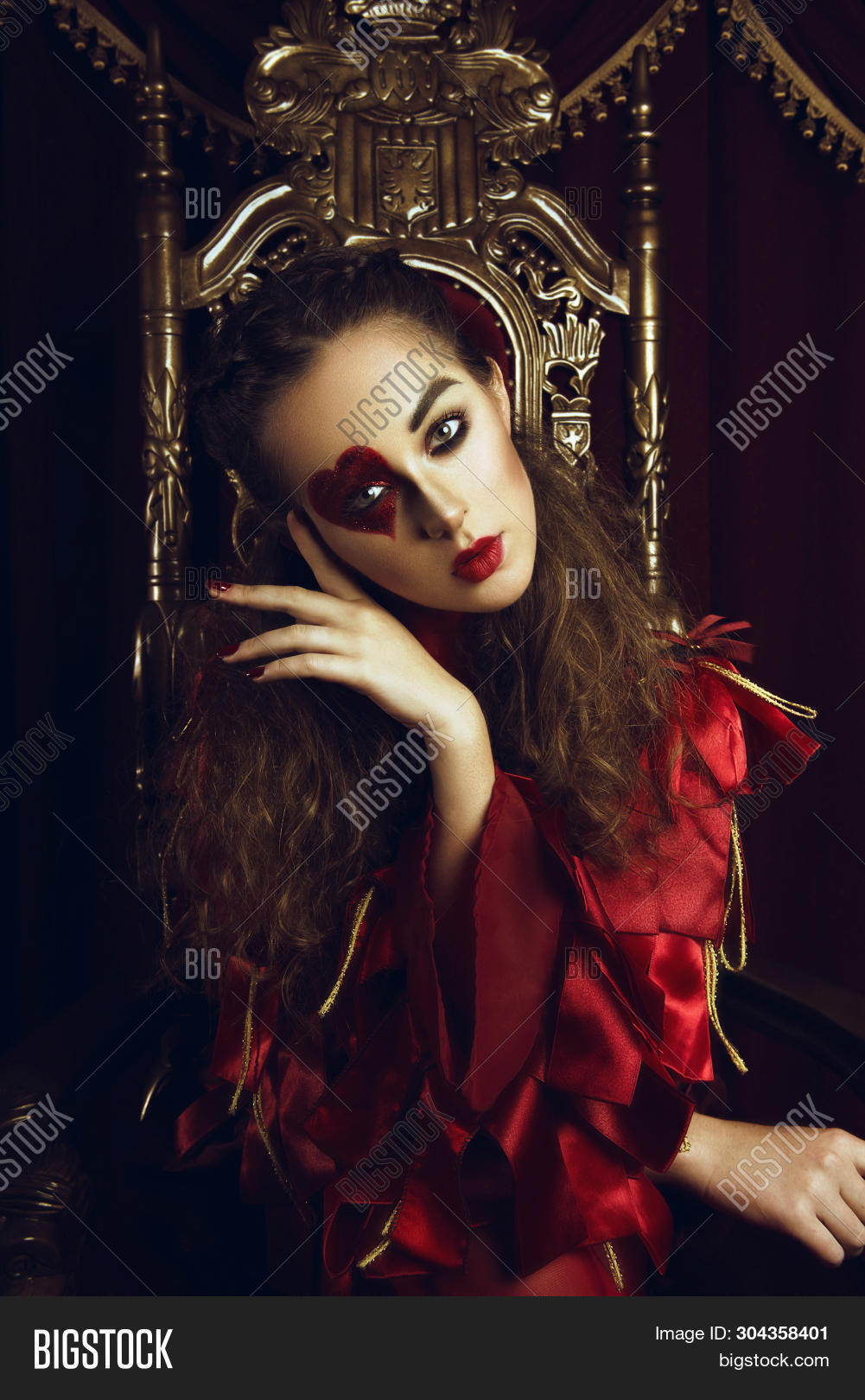 Woman Dressed Queen Image & Photo (Free Trial) | Bigstock