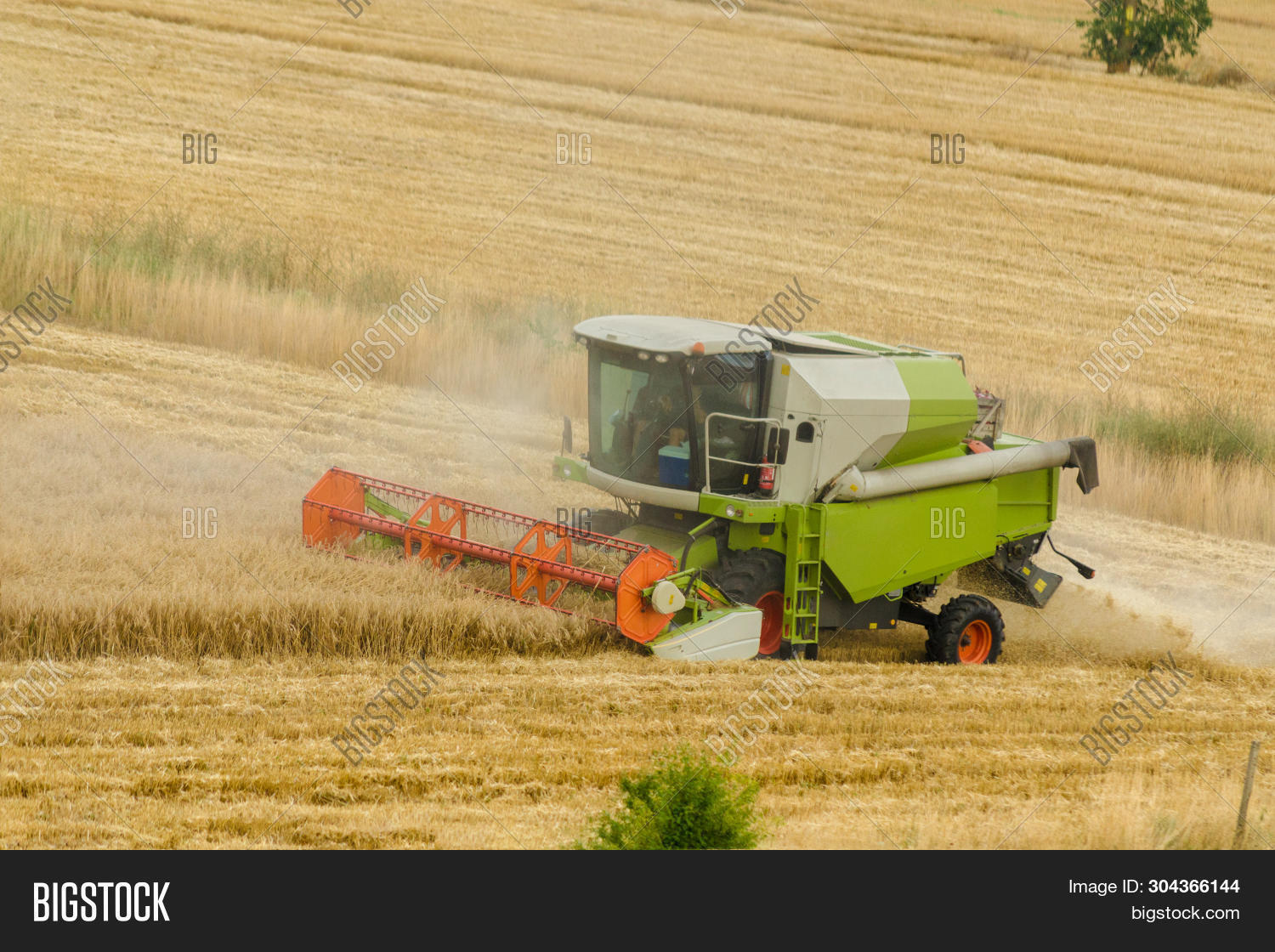 Big Green Combine Image & Photo (Free Trial) | Bigstock