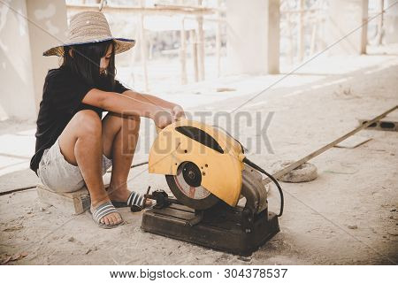 Little Girl Labor Image & Photo (Free Trial) | Bigstock