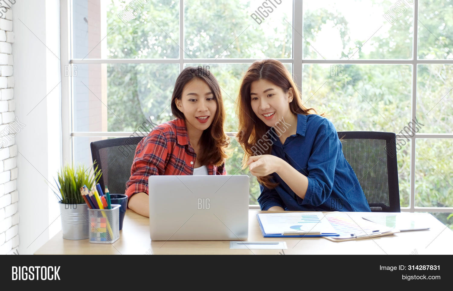 Asian Women Home Image & Photo (Free Trial) | Bigstock