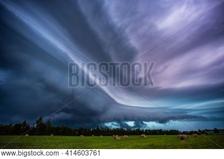 Supercell Storm Clouds Image & Photo (Free Trial) | Bigstock