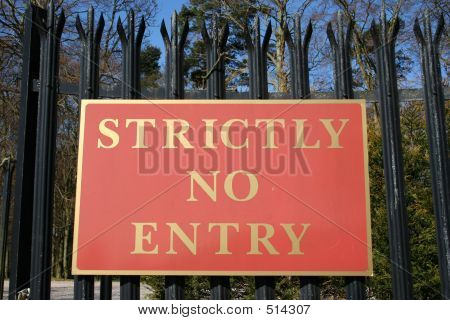 Strictly No Entry Sign Image & Photo (Free Trial) | Bigstock