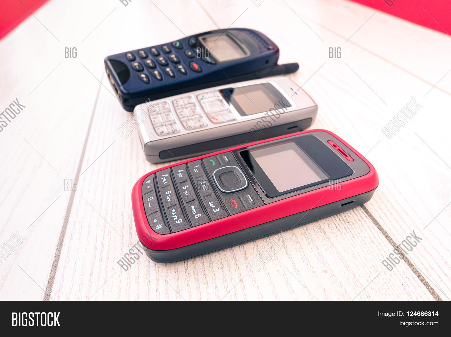 Old Mobile Phone Image & Photo (Free Trial) | Bigstock