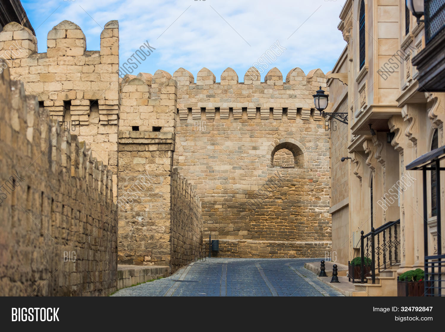 Battlement Architecture