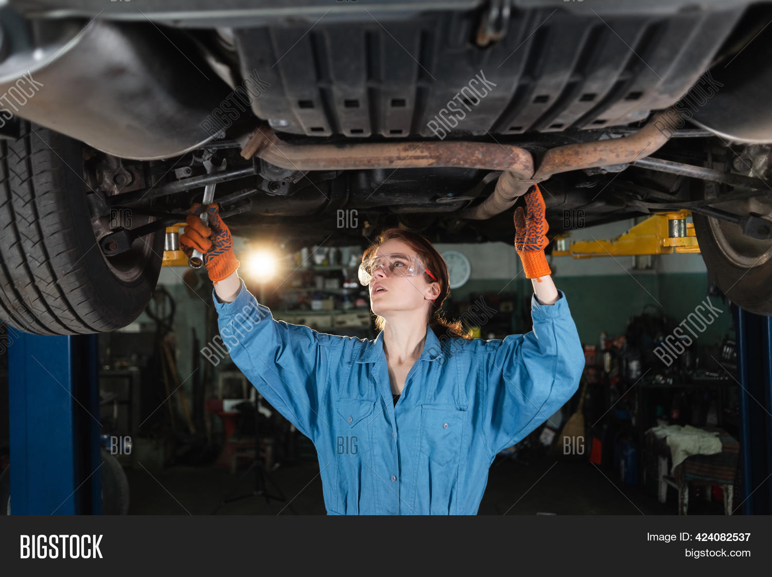 Female Auto Mechanic Image & Photo (Free Trial) | Bigstock