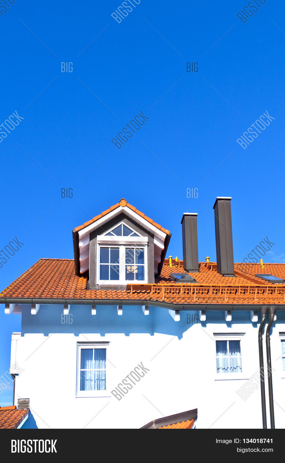 Generic Family Home Image & Photo (Free Trial) | Bigstock