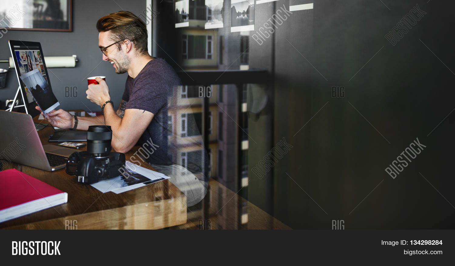 Photographer Image & Photo (Free Trial) | Bigstock