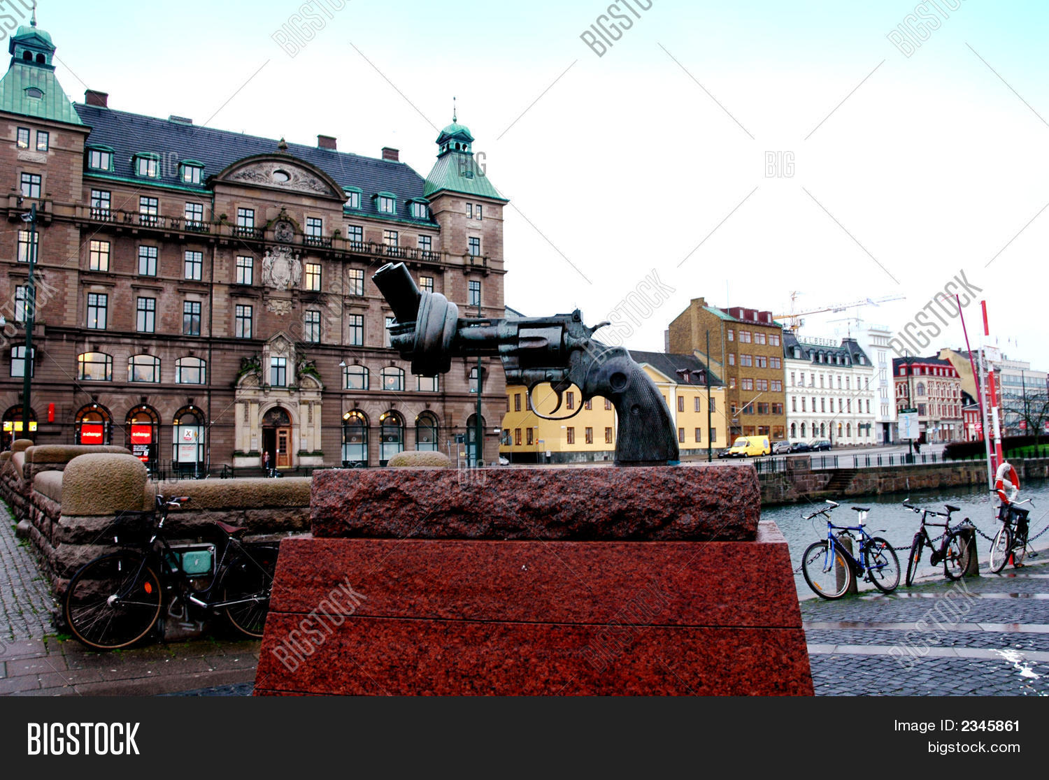 Non Violence Malmo Image & Photo (Free Trial) | Bigstock