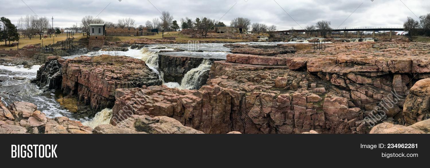 Big Sioux River Flows Image & Photo (Free Trial) | Bigstock