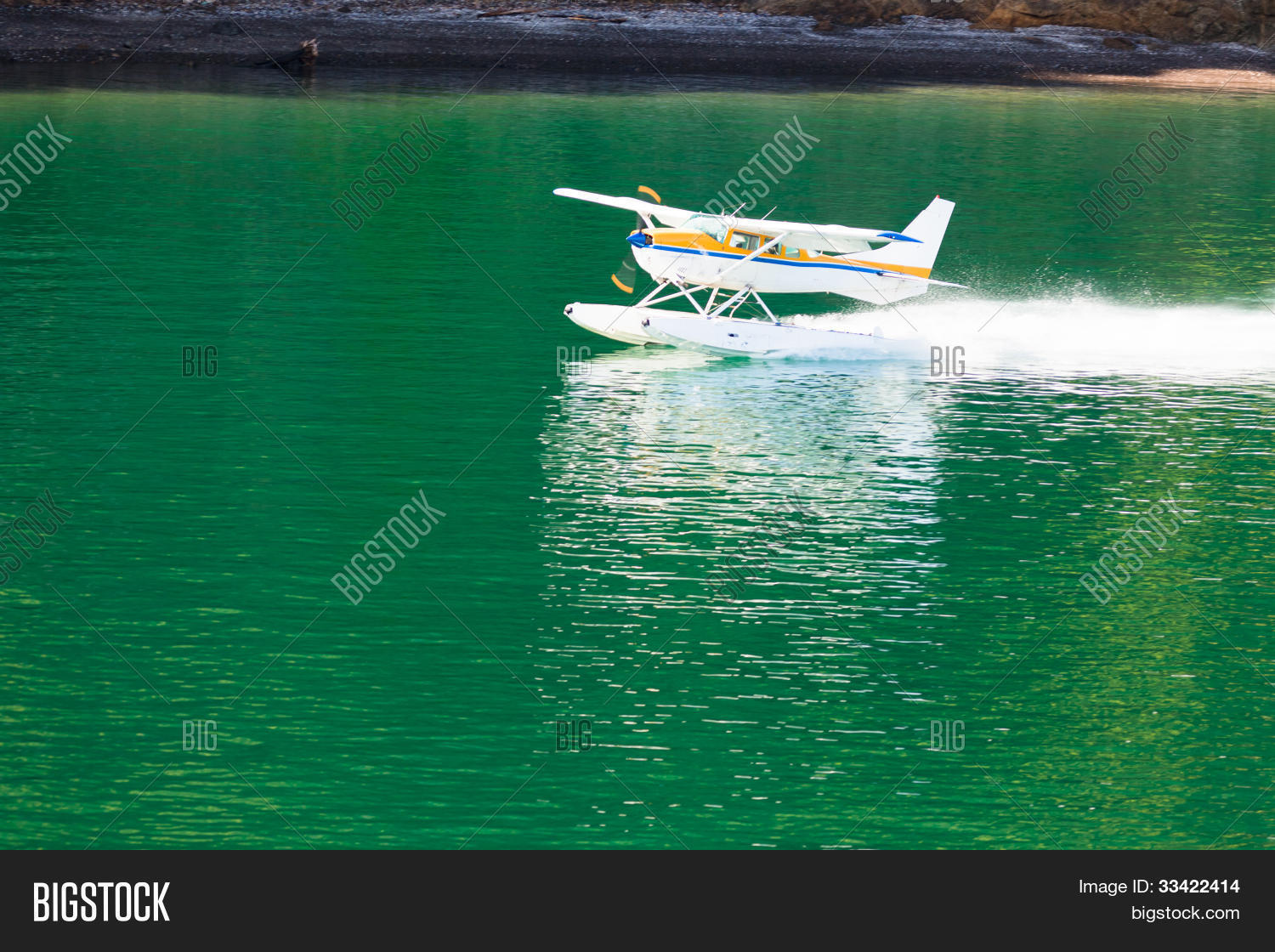 Aircraft Seaplane Image & Photo (Free Trial) | Bigstock