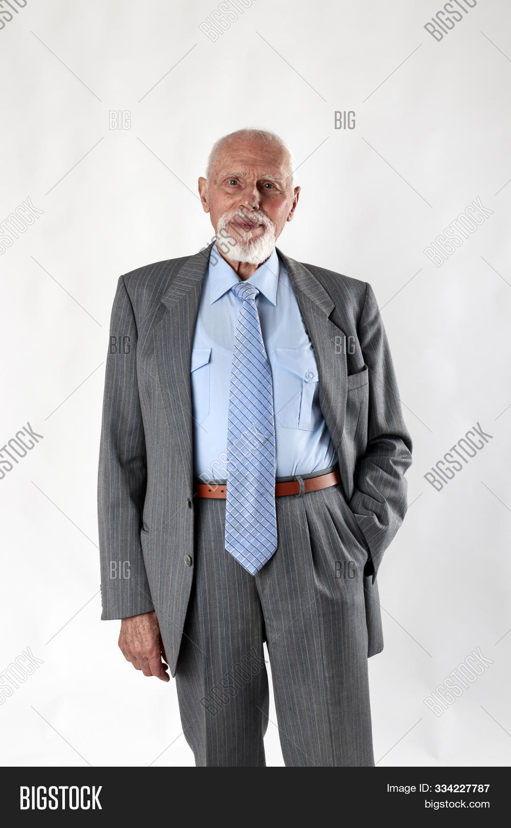 Imagen y foto Old Man Looking (prueba gratis) | Bigstock
