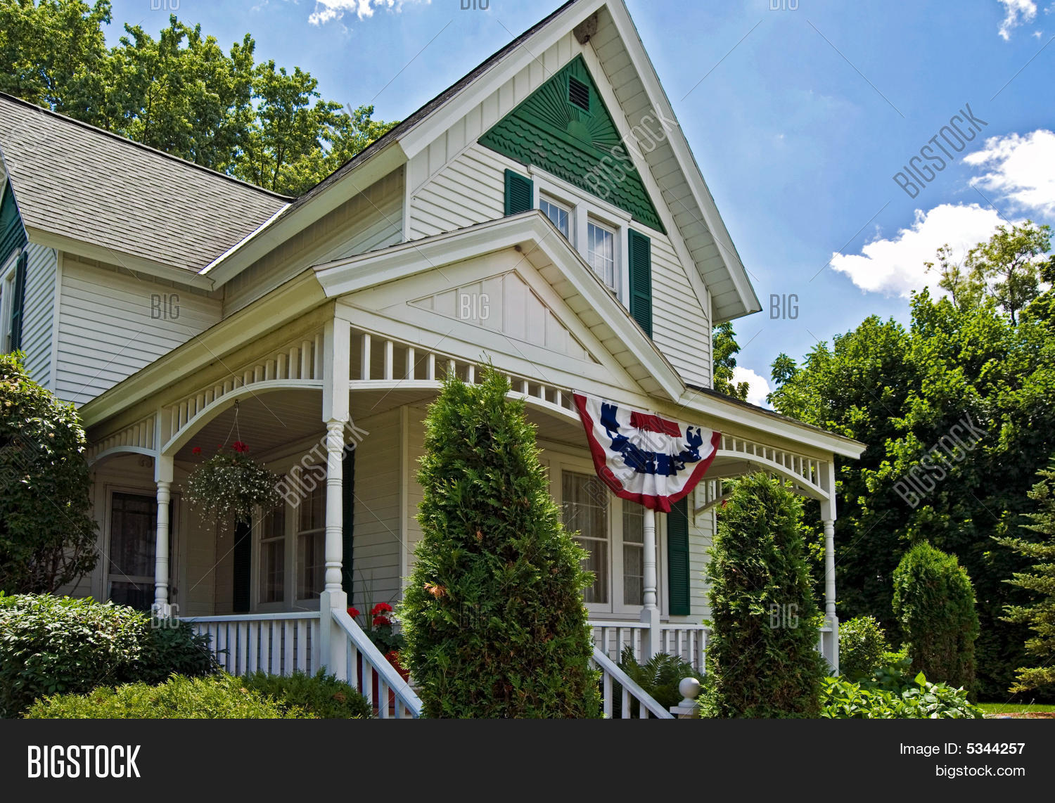American Farmhouse Image & Photo (Free Trial) | Bigstock