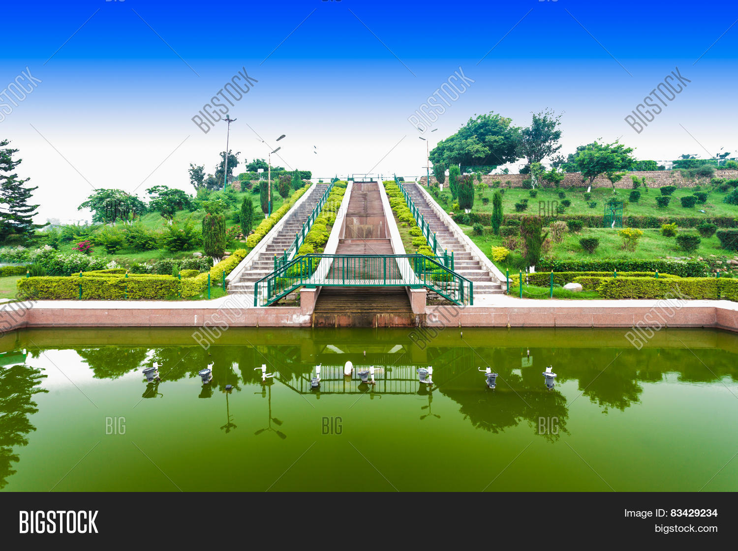 Bagh-e-bahu Garden Image & Photo (Free Trial) | Bigstock