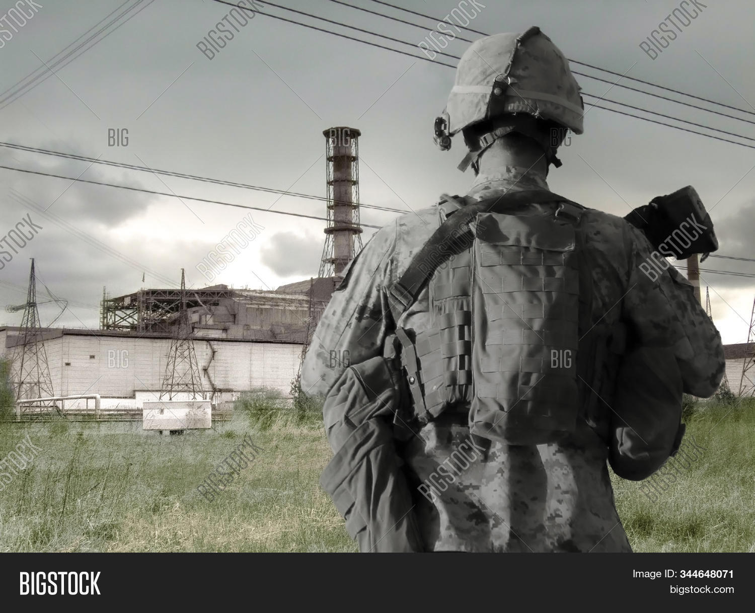 Photo Equipped Soldier Image & Photo (Free Trial) | Bigstock