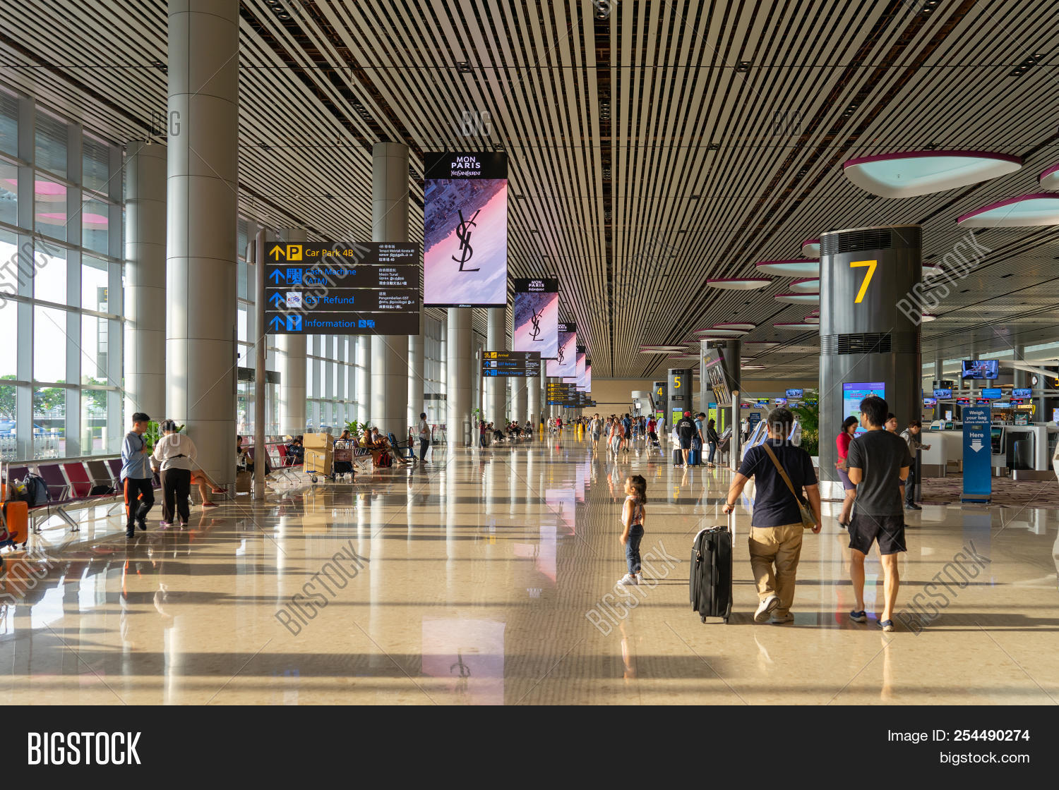 Visitors Walk Around Image & Photo (Free Trial) | Bigstock