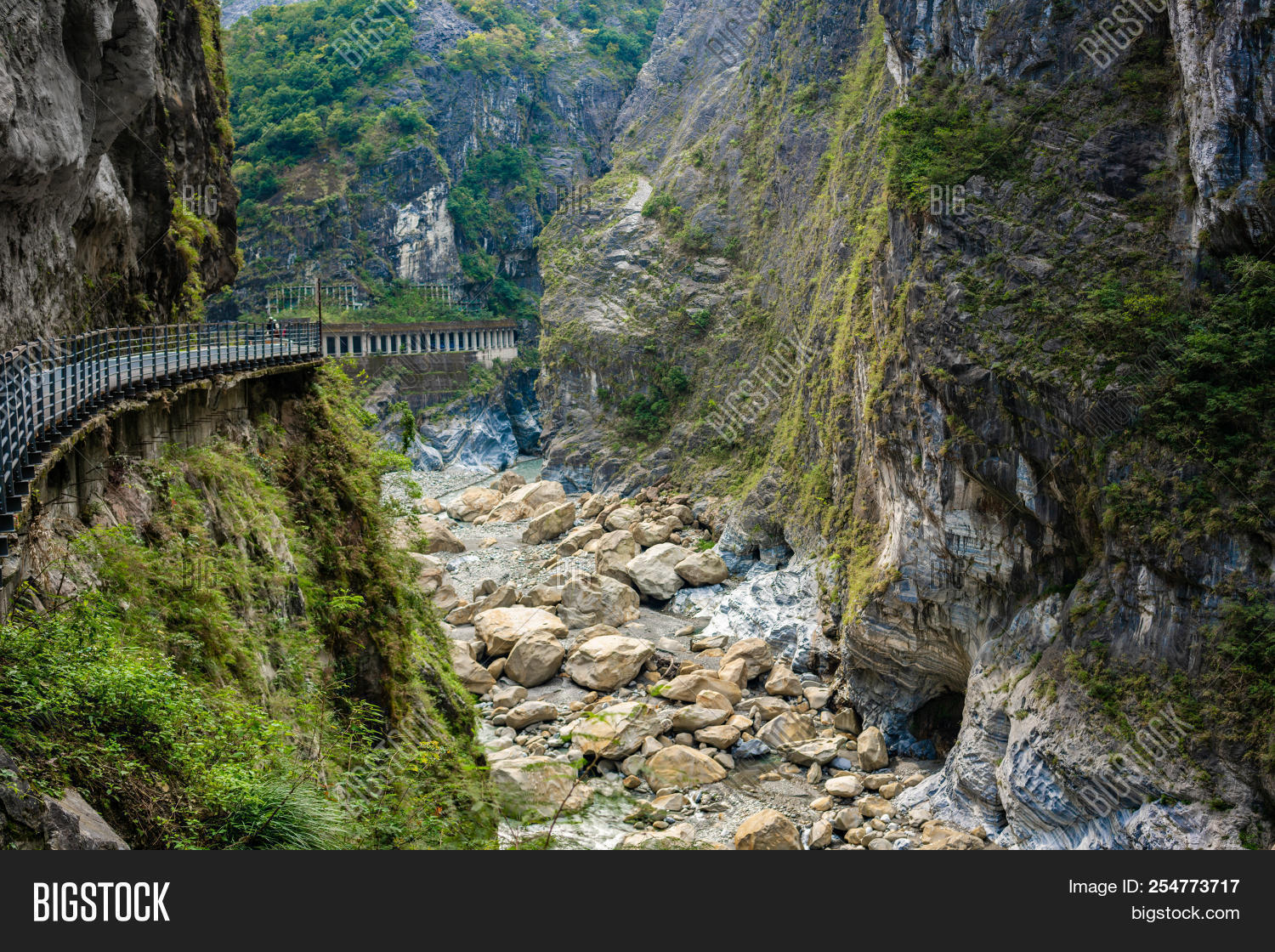 View Taroko Gorge Image & Photo (Free Trial) | Bigstock