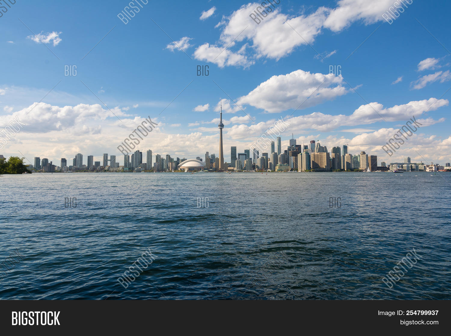 Toronto,canada-august Image & Photo (Free Trial) | Bigstock