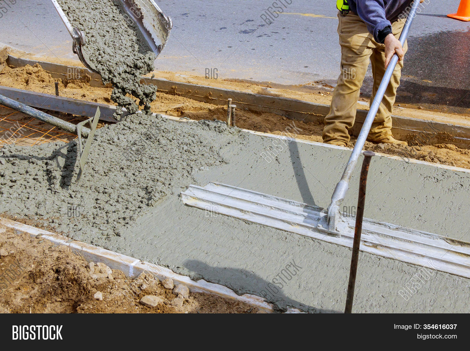 Construction Worker Image & Photo (Free Trial) | Bigstock