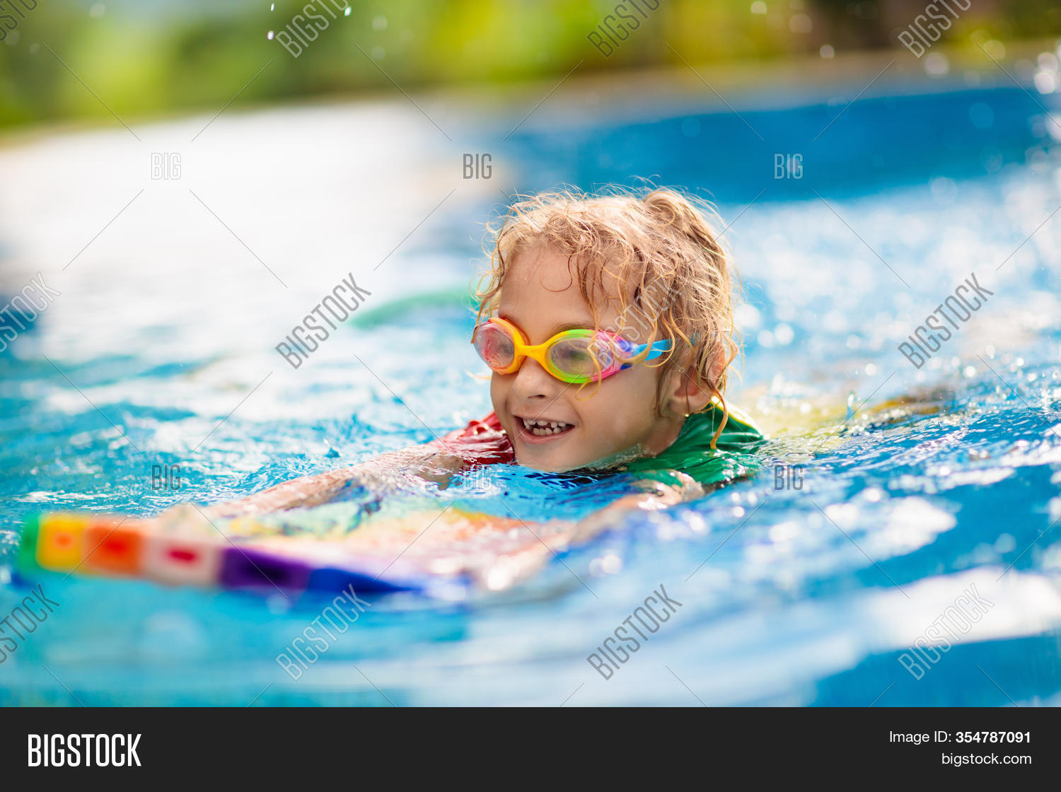 Child Learning Swim Image & Photo (Free Trial) | Bigstock