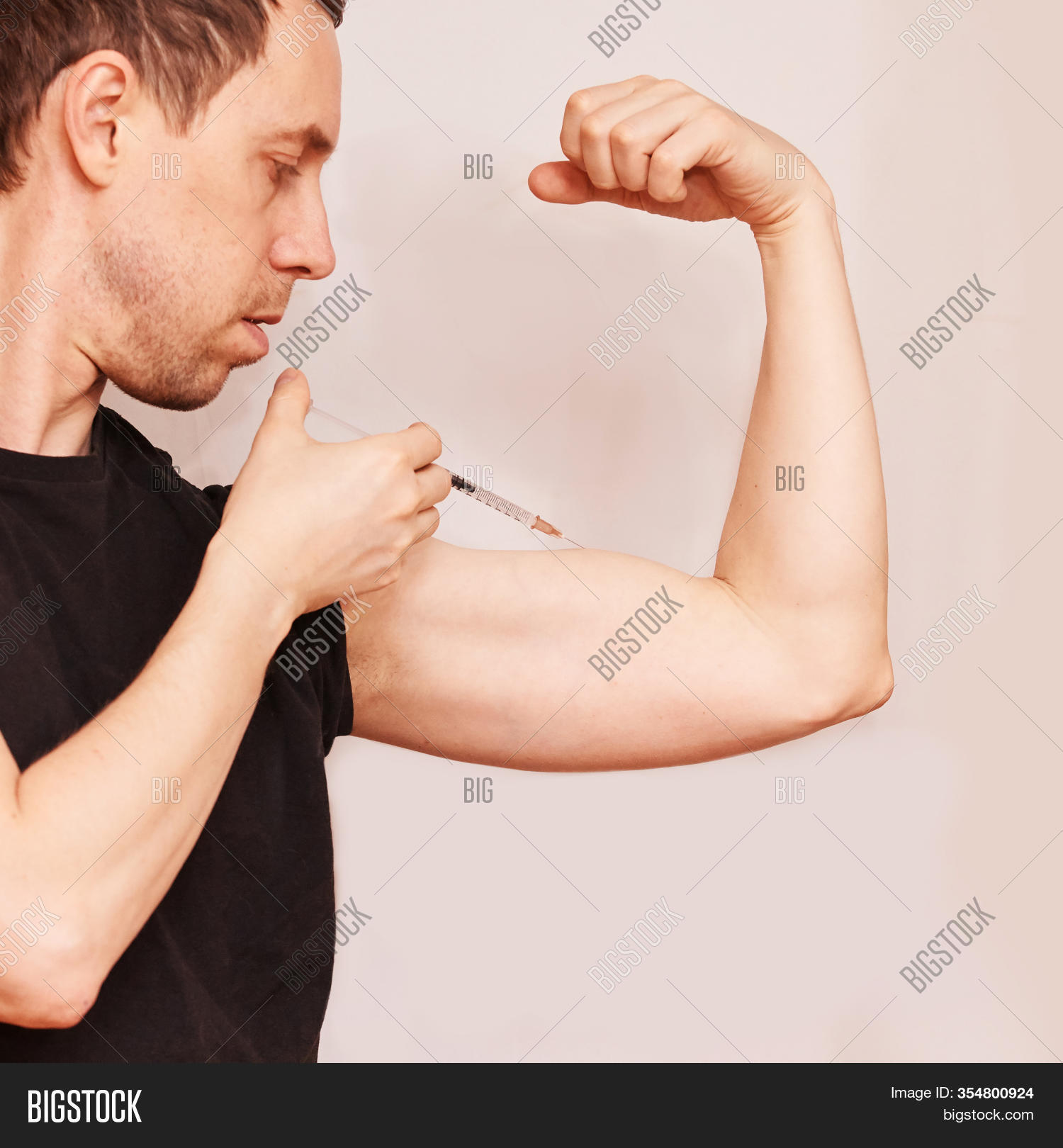 Man Inject Steroid Image & Photo (Free Trial) | Bigstock