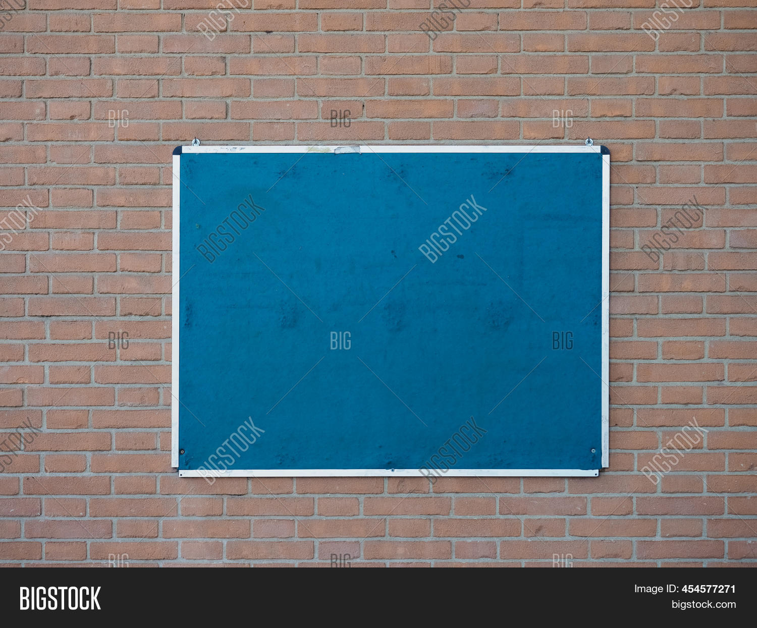 Blank Bulletin Board Image & Photo (Free Trial) | Bigstock