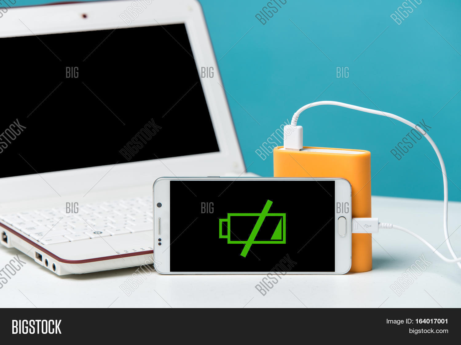 Smartphone Power Bank Image & Photo (Free Trial) | Bigstock