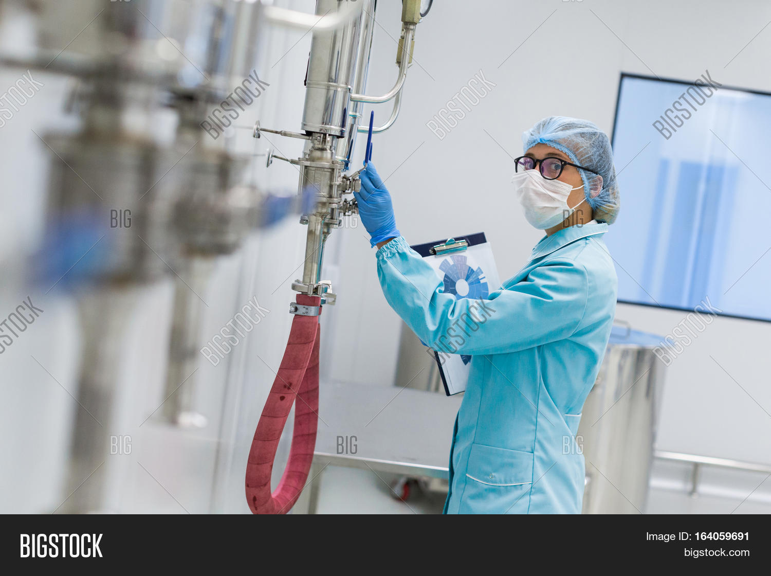 Scientist Monitors Image & Photo (Free Trial) | Bigstock