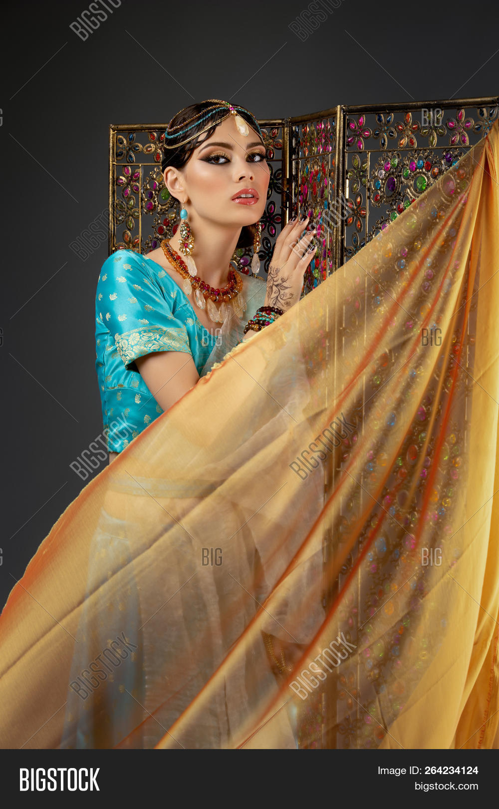 Beautiful Arabic Style Image & Photo (Free Trial) | Bigstock