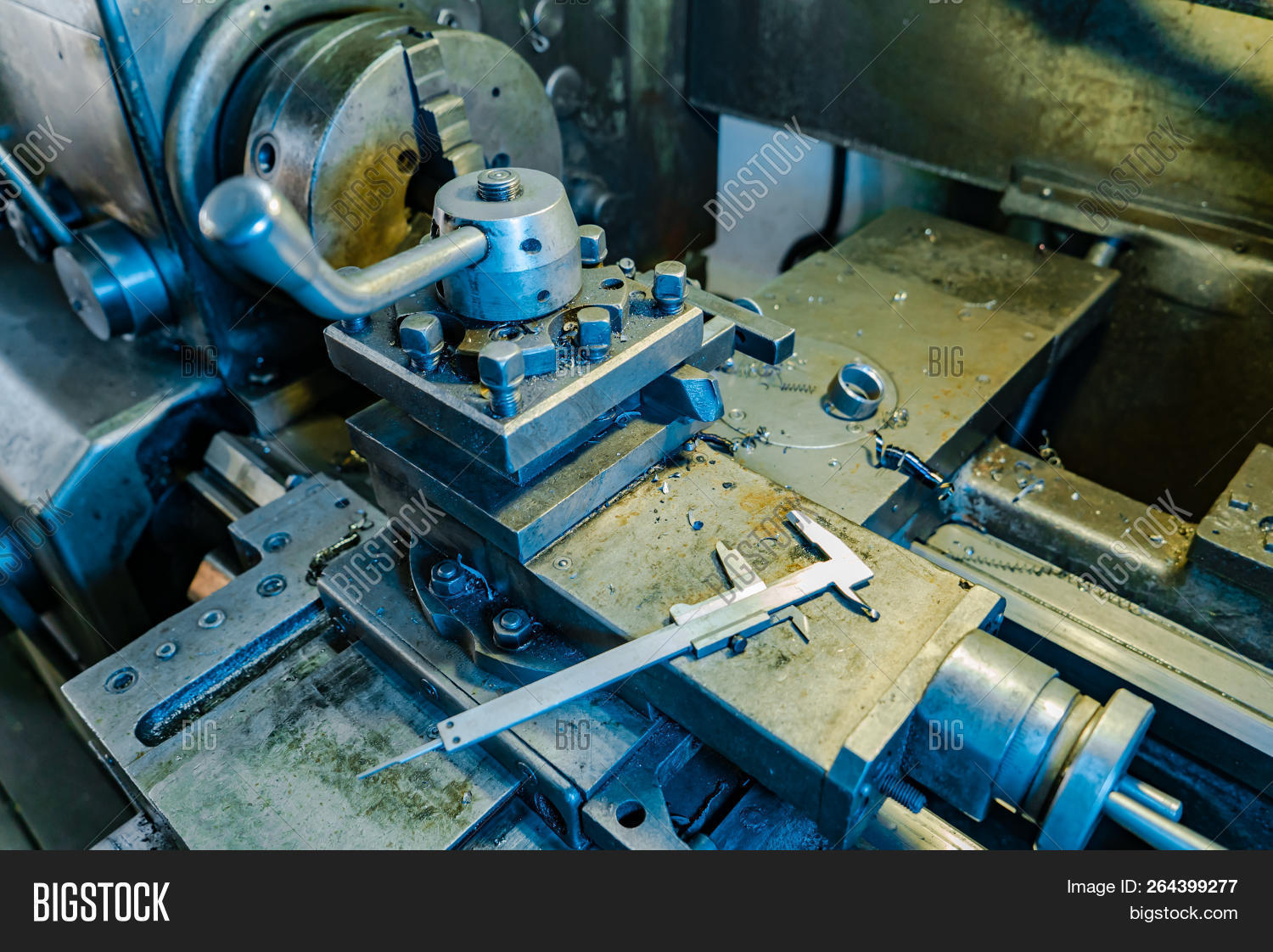 Metal Lathe Processes Image & Photo (Free Trial) | Bigstock