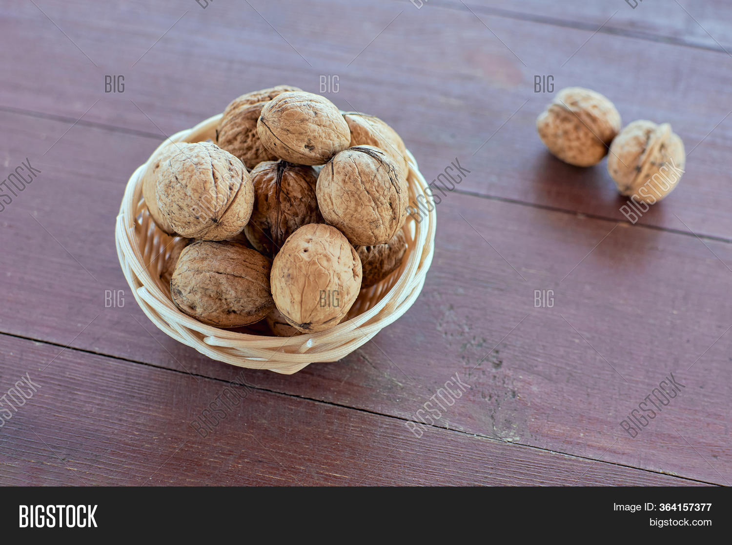 Inshell Nuts. Walnuts Image & Photo (Free Trial) | Bigstock
