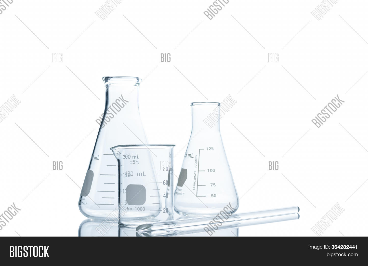 Realistic Glass Image & Photo (Free Trial) | Bigstock