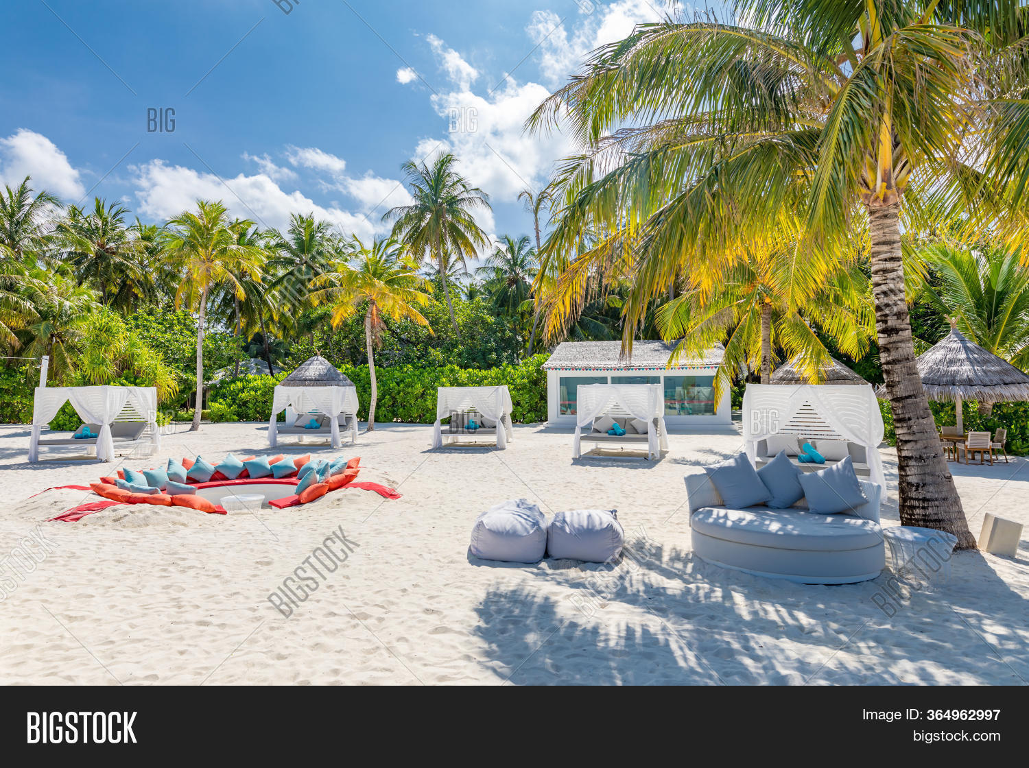 Canopy On Exotic Beach Image & Photo (Free Trial) | Bigstock
