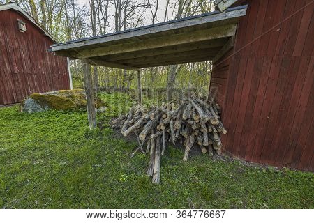 Close View Overhang Image & Photo (Free Trial) | Bigstock